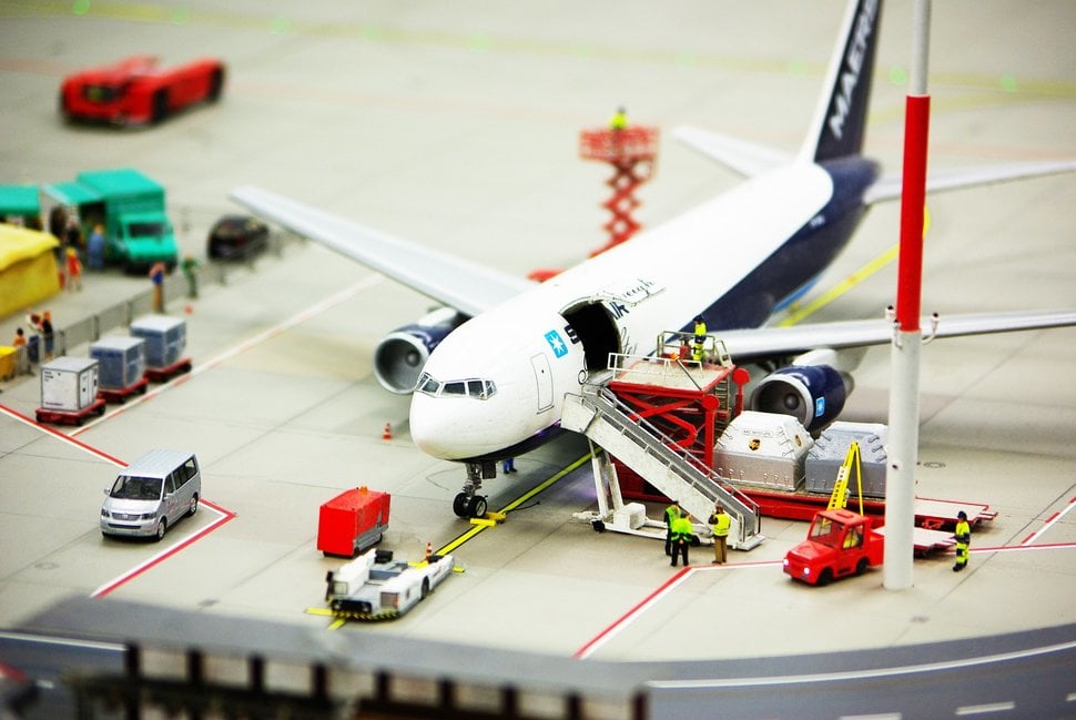 Tracking Aviation Assets in Airports With Asset Tracking Tools